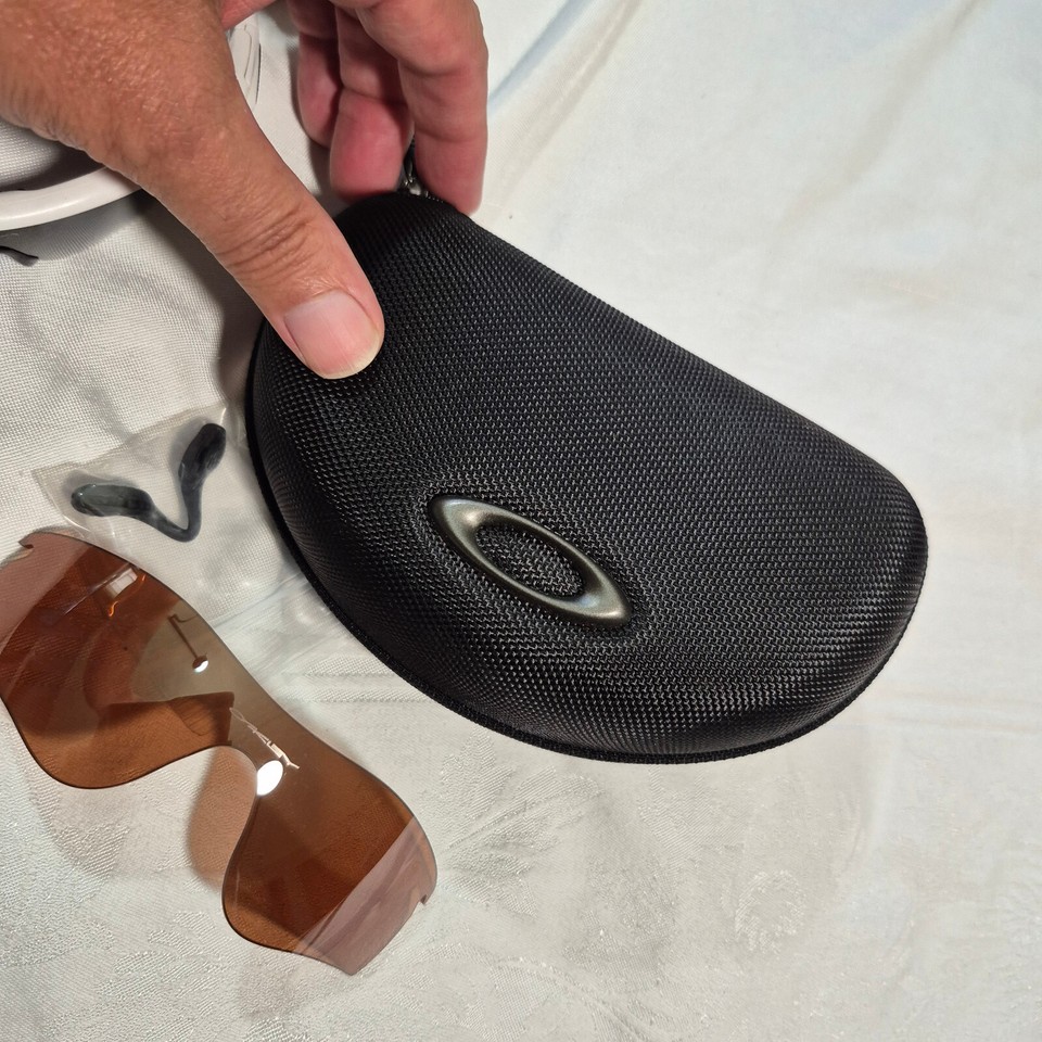 Oakley Radar lock 009181-20 Polorized Sunglasses Case Extra Lens and ...