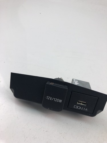 Toyota Corolla Hatchback E21 USB/AUX Controller 85532-12020 25404420 | eBay