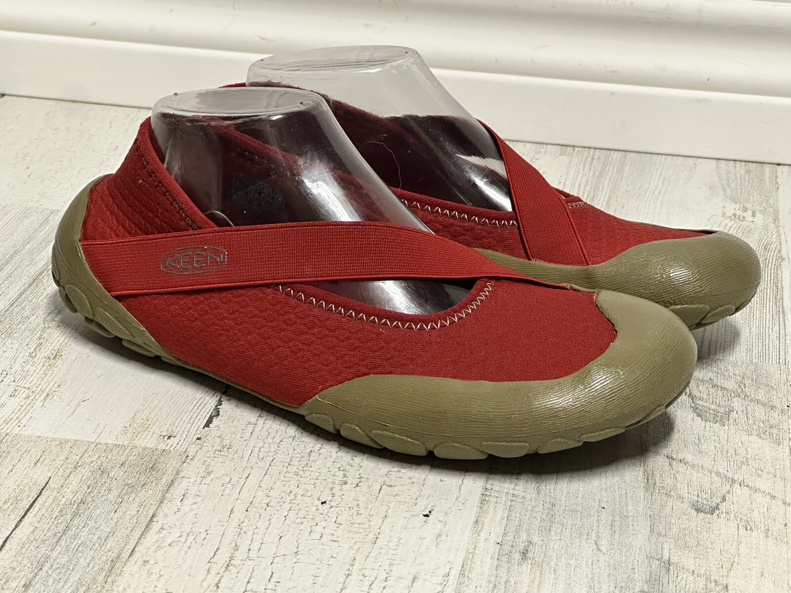 *NO SOLES** Keen Women Shoe Roatan Water Size 10M Red… - Gem