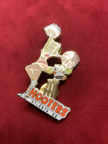 Hooters Collectible Pin | eBay