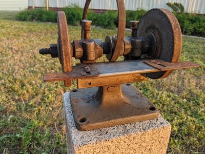 Builders Iron Foundry Belt Bench Grinder Arbor Cast Iron Antique | eBay