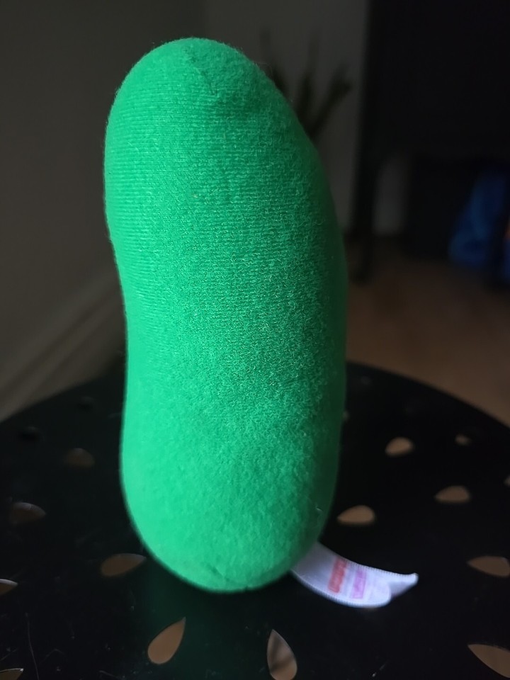 Vintage Veggie Tales Larry The Cucumber 8” Plush 1999 Fisher Price Does ...