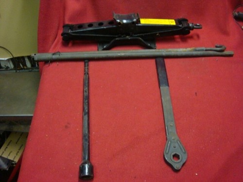 1988-1999 Chevy Silverado Suburban Tahoe Yukon OEM COMPLETE JACK & TOOL ...