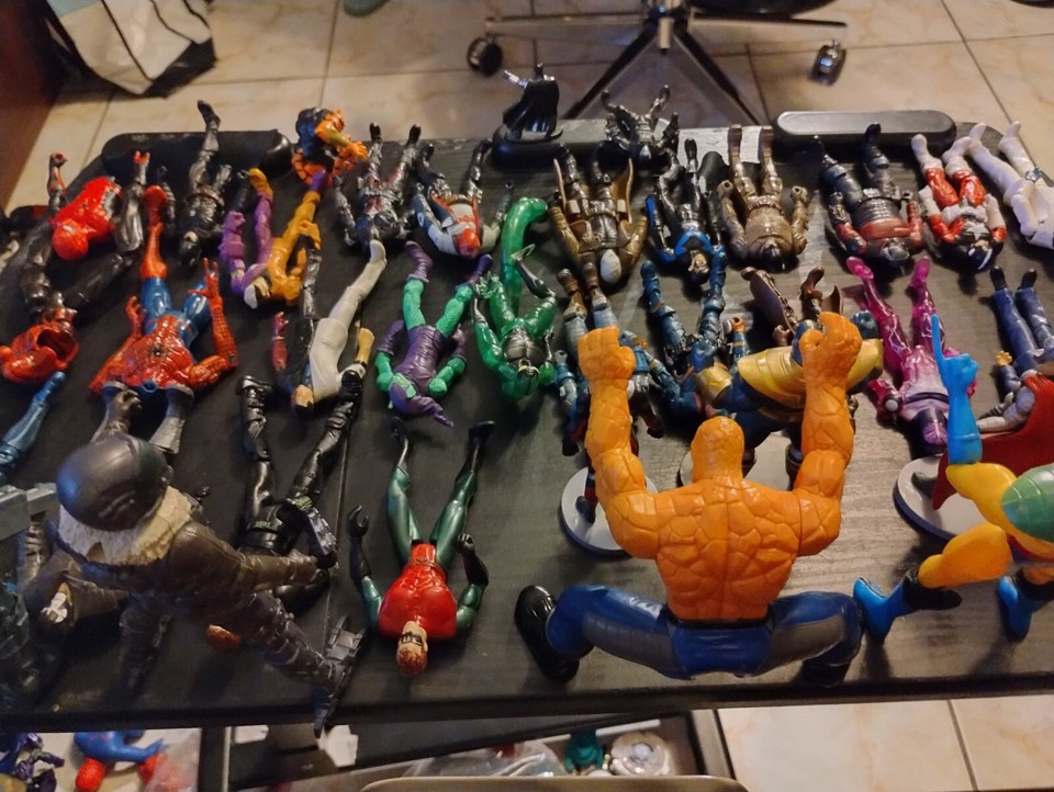 Marvel & DC Comics Action Figures Lot Many Great Pieces And A Few ...