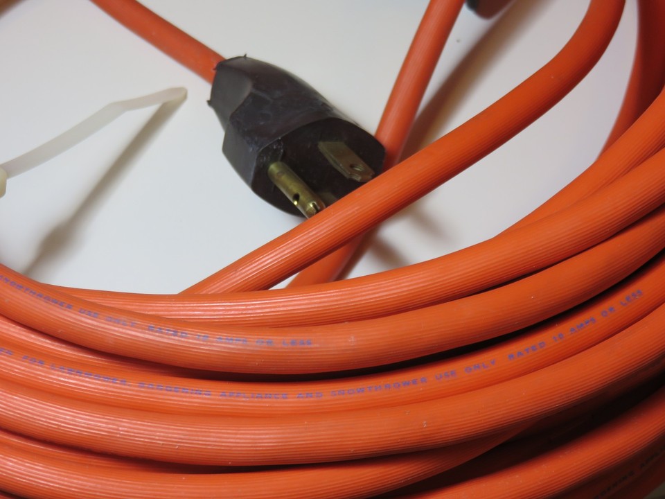 Cable Tech Orange 18 Guage Outdoor Extension Cord 10A 120ft/36meters ...