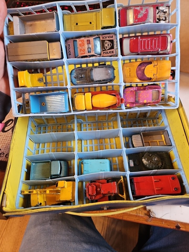 VINTAGE MATCHBOX SUPERFAST 19 CAR CARRY CASE & CARS: Diecast 1970s | eBay