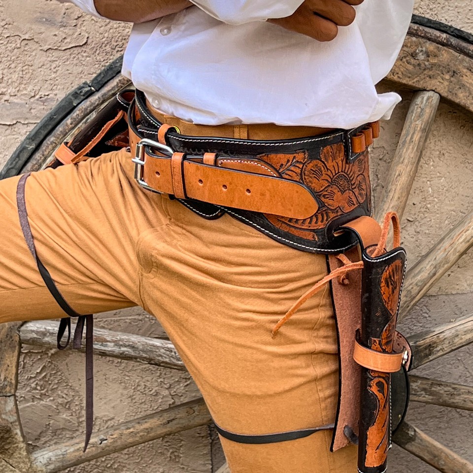 44/45CAL LEATHER TOOLED HOLSTER WESTERN COWBOY RIG GUN BELT DROP LOOP ...