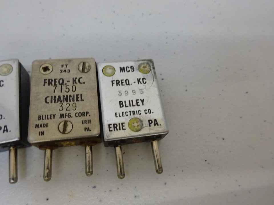 LOT ANTIQUE BLILEY MC9 QUARTZ CRYSTALS WWII FREQUENCY CONTROL AS IS BIN ...