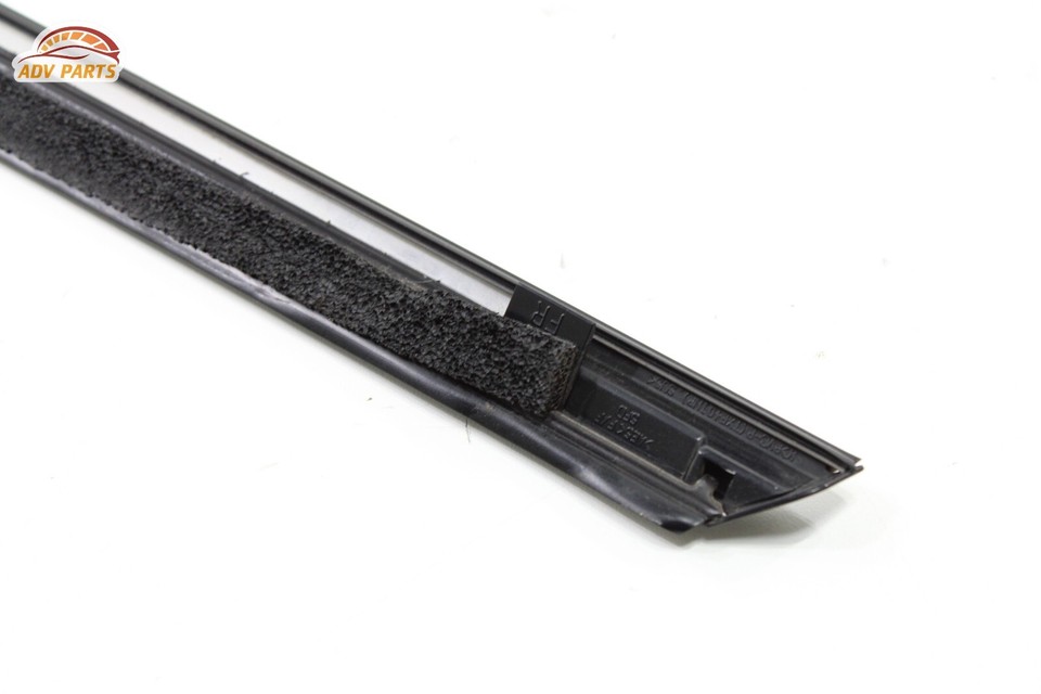 2011 - 2020 INFINITI QX80 QX56 FRONT RIGHT SIDE DOOR WINDOW BELT ...