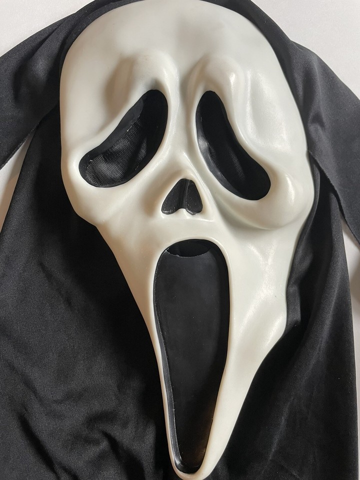 Vintage Ghostface Scream Mask -Easter Unlimited 9206S (T Stamp) Glow In ...
