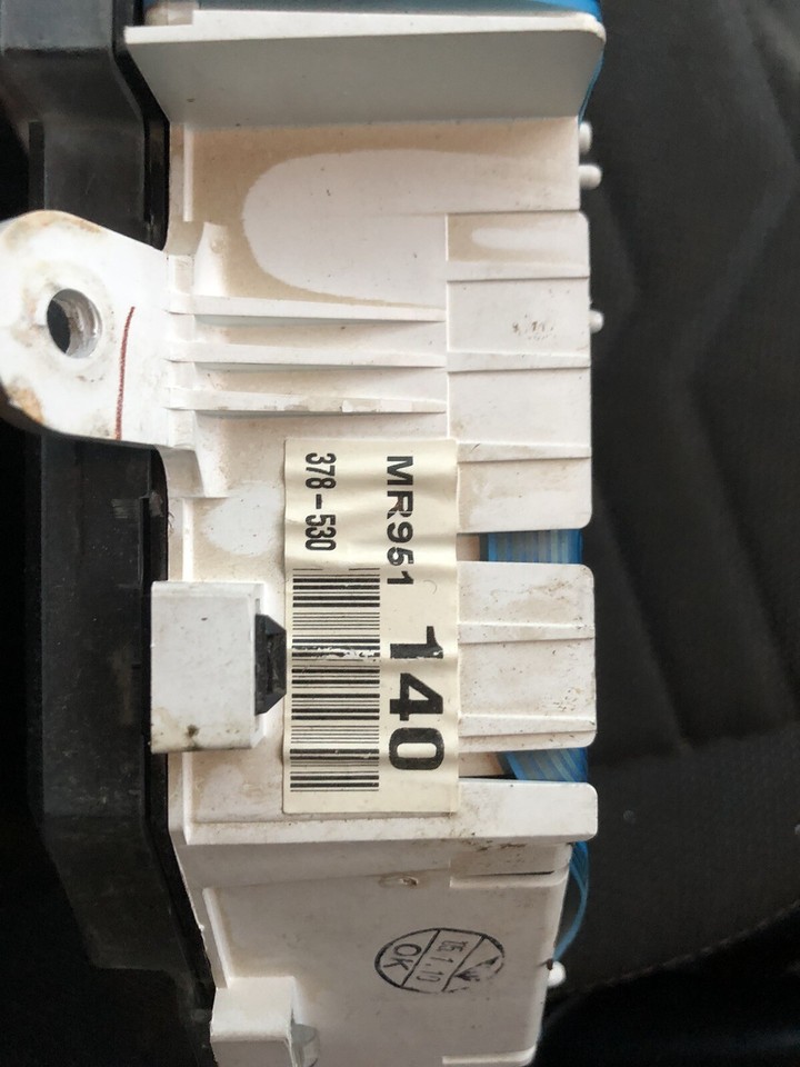 mitsubishi shogun mk3 speedo instrument panel auto 3.2 99 - 06 pajero ...