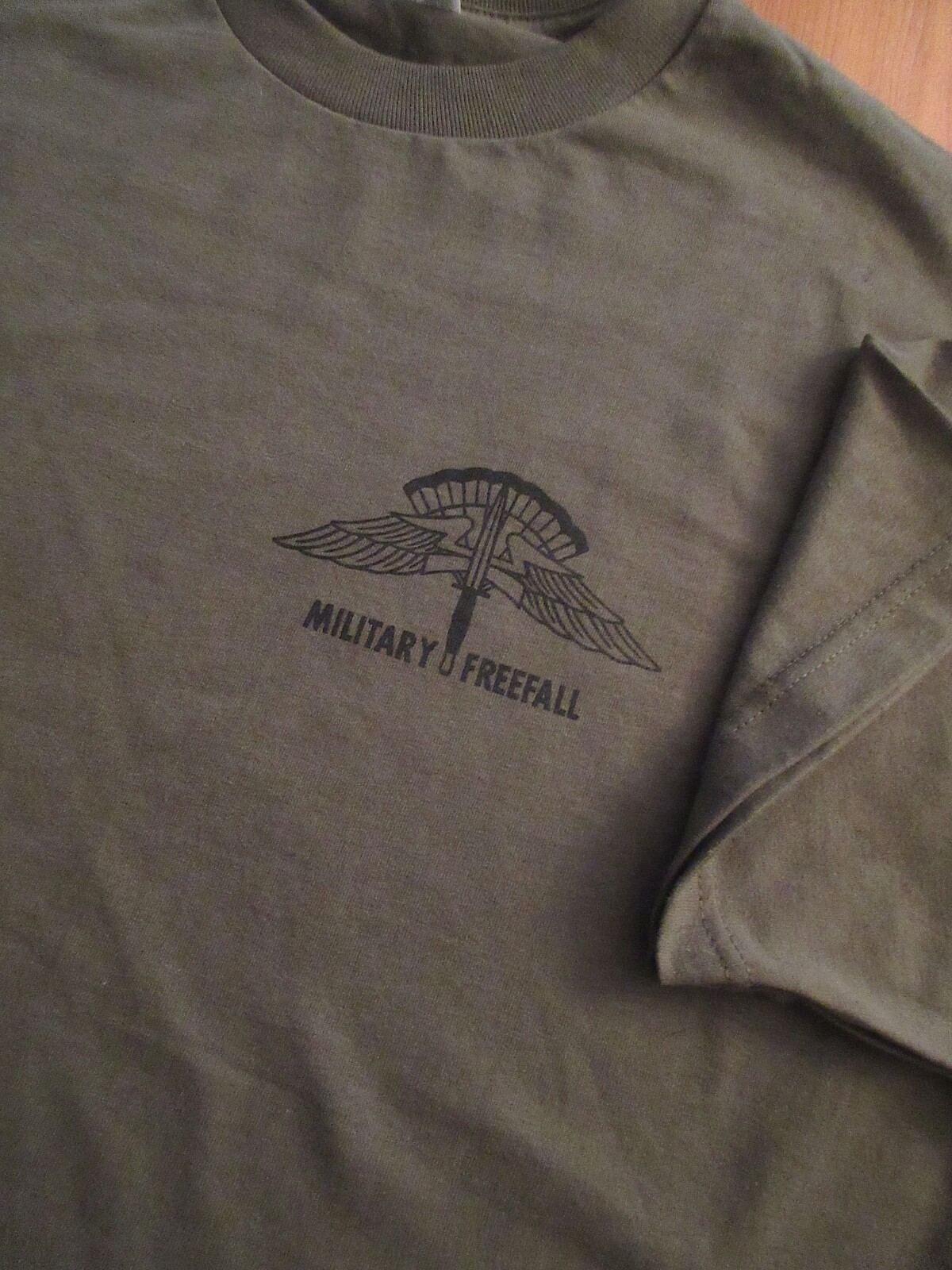 HALO Military FREEFALL Parachutist T-Shirt XL US Design Military ...
