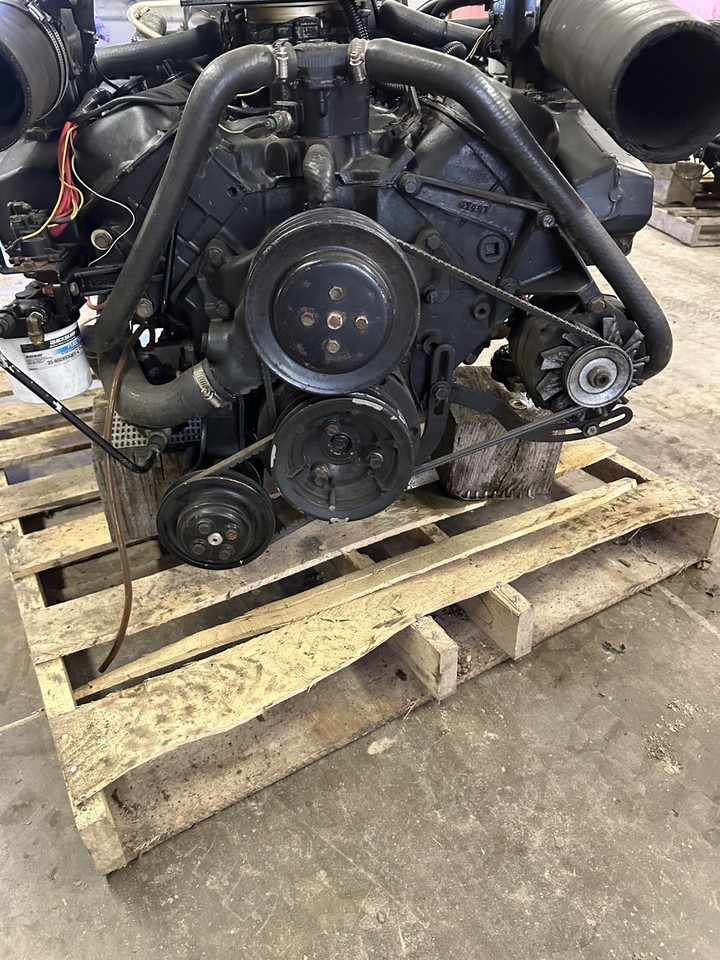 MerCruiser Marine 7.4 454 inboard blue water Engine LH FRESH WATER Drop ...