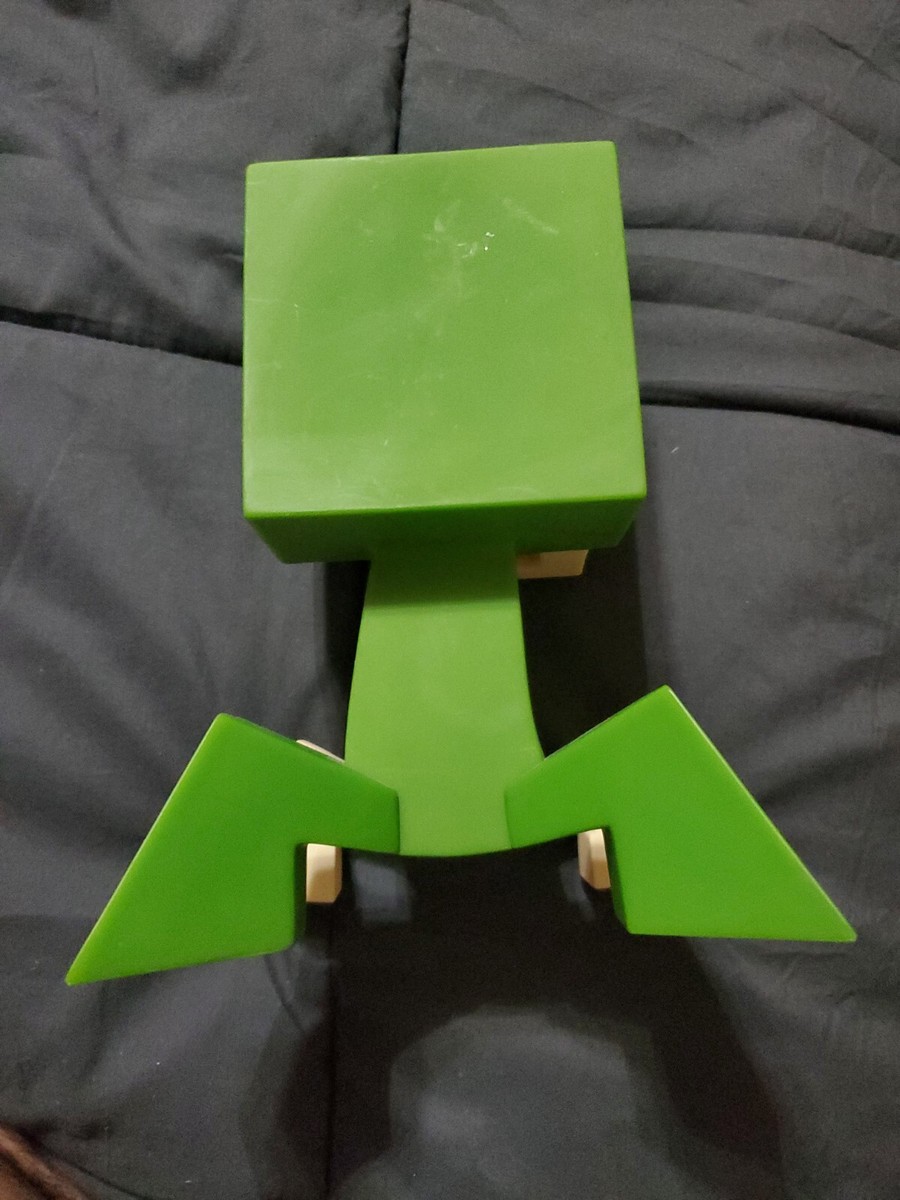 Minecraft Creeper Anatomy Deluxe Vinyl Figure
