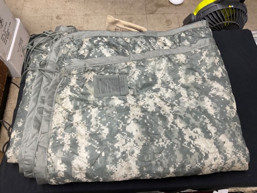 LINER, WET WEATHER PONCHO (ACU DIGITAL PATTERN, NSN: 8405-01-547-2559 ...