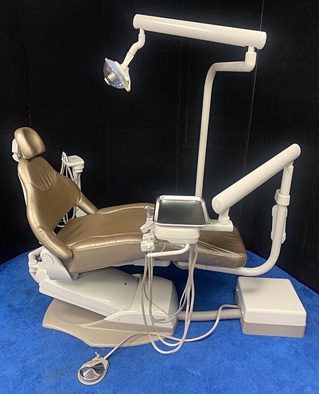 Midmark UltraComfort Dental Operatory - Radius Delivery, Assist. Pkg ...