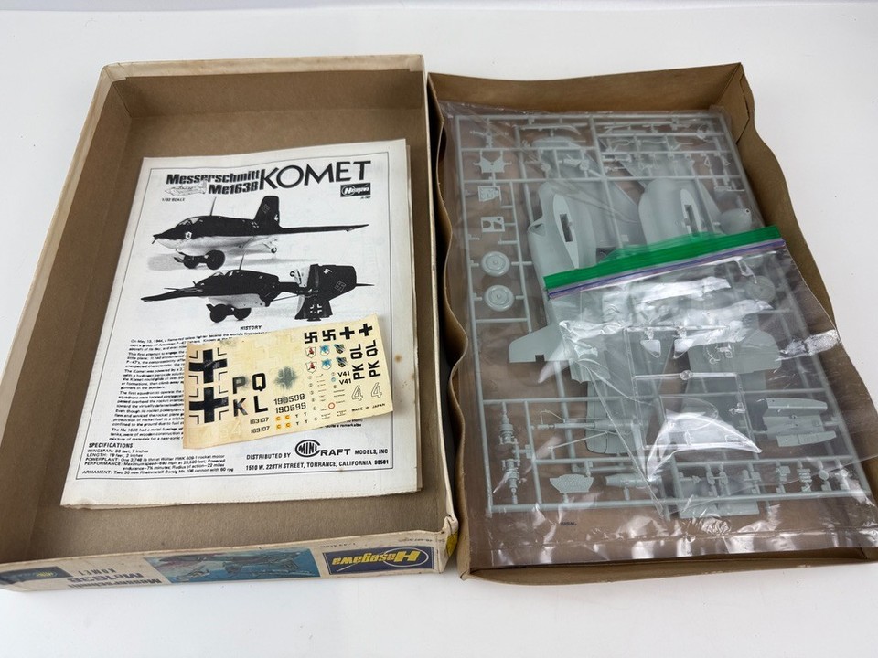 Hasegawa 1/32 Model Kit Messerschmitt Me163B Komet Fighter Item JS-087 ...