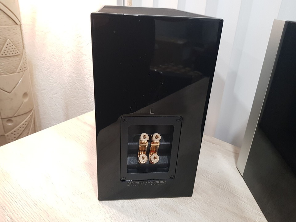 Definitive Technology Demand D9 5.25" Bookshelf Speakers (PAIR) Black ...