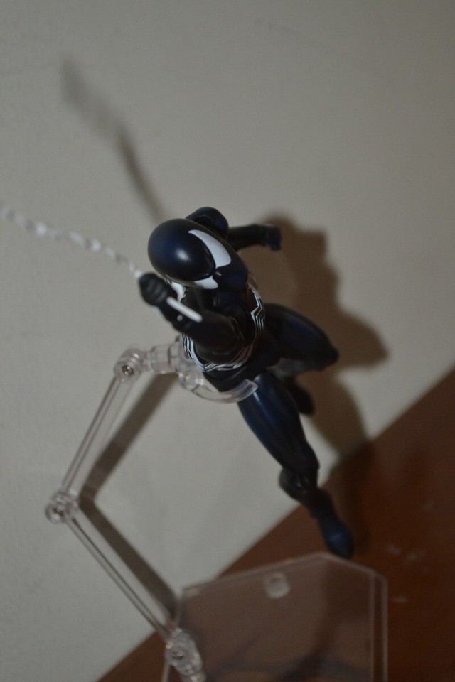 In Stock！ MAFEX No.147 Spider-Man Black Costume COMIC Ver. Action ...