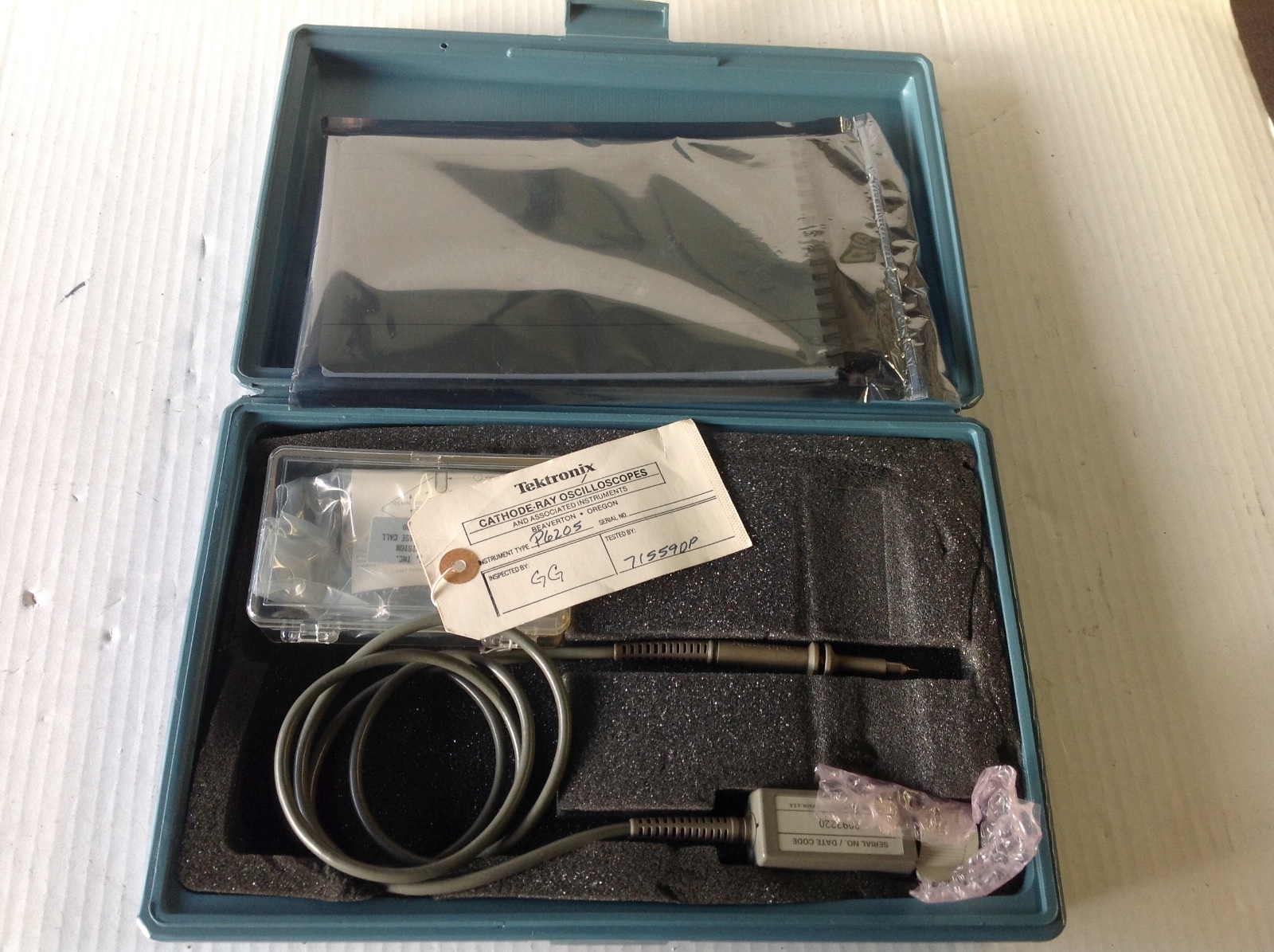 Tektronix P6205 Active FET Voltage Probe for Oscilloscope: 750MHz, 2pF ...