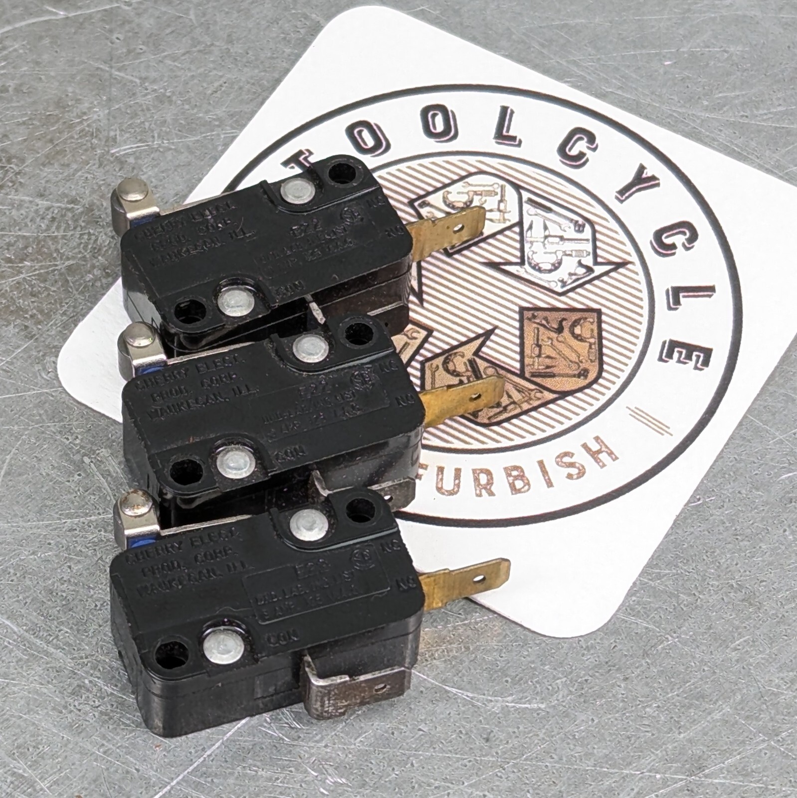 3ea Cherry Roller Lever Snap Switch E22 3A/125VAC 1-NO/NC !303 | eBay