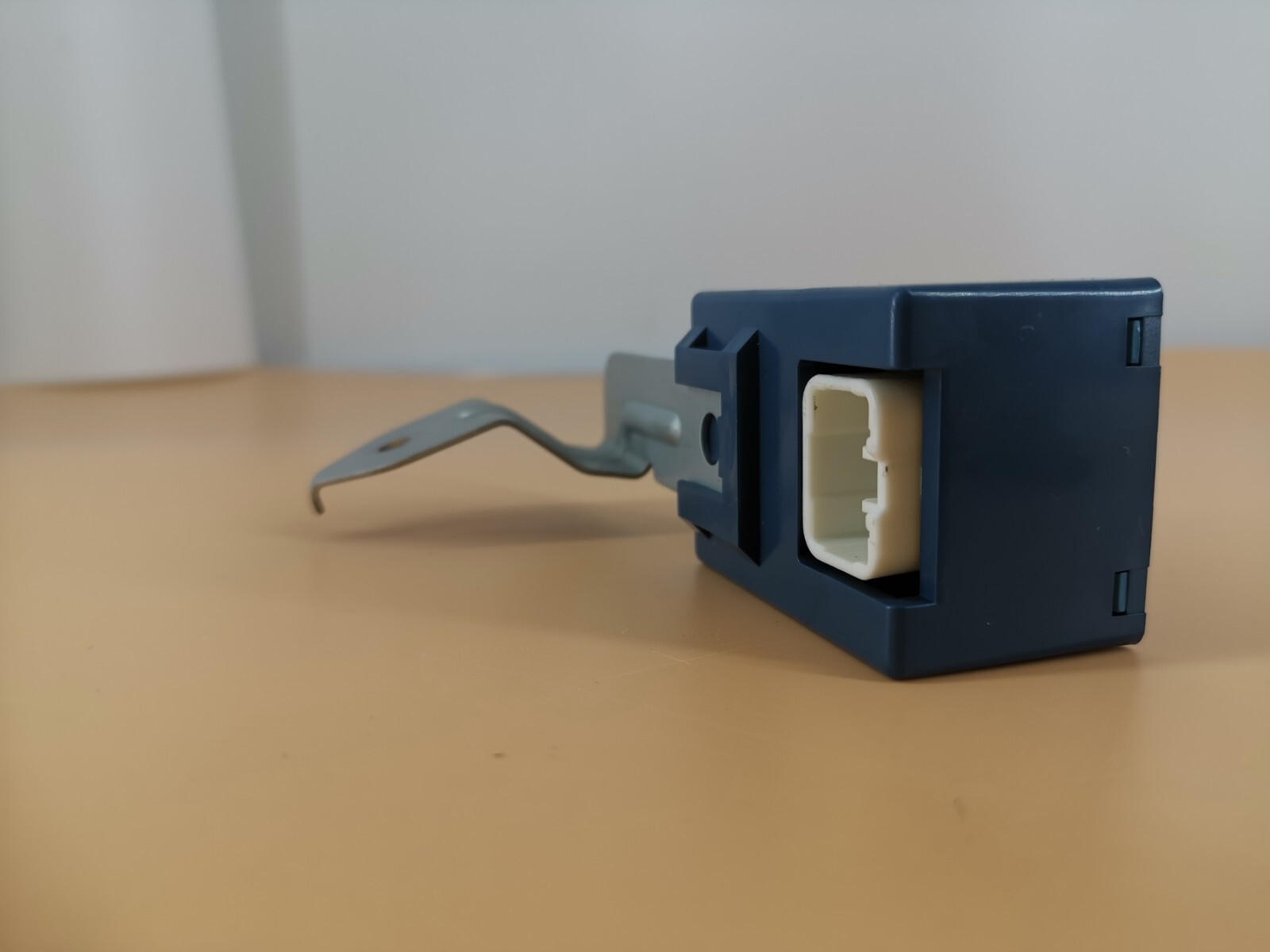 2004-2009 Toyota Prius Rear Windshield Wiper Control Relay Module OEM ...