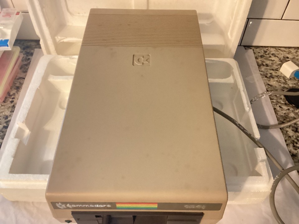 Vintage 1980s Commodore 1541 Floppy Disk Drive for C64 Computer 5.25 ...