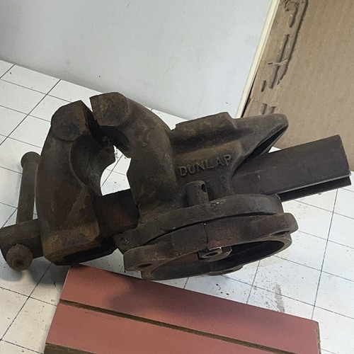 Dunlap Bench Vise 5244 3-1/2" w/!Anvil Vintage, Made in USA for parts ...
