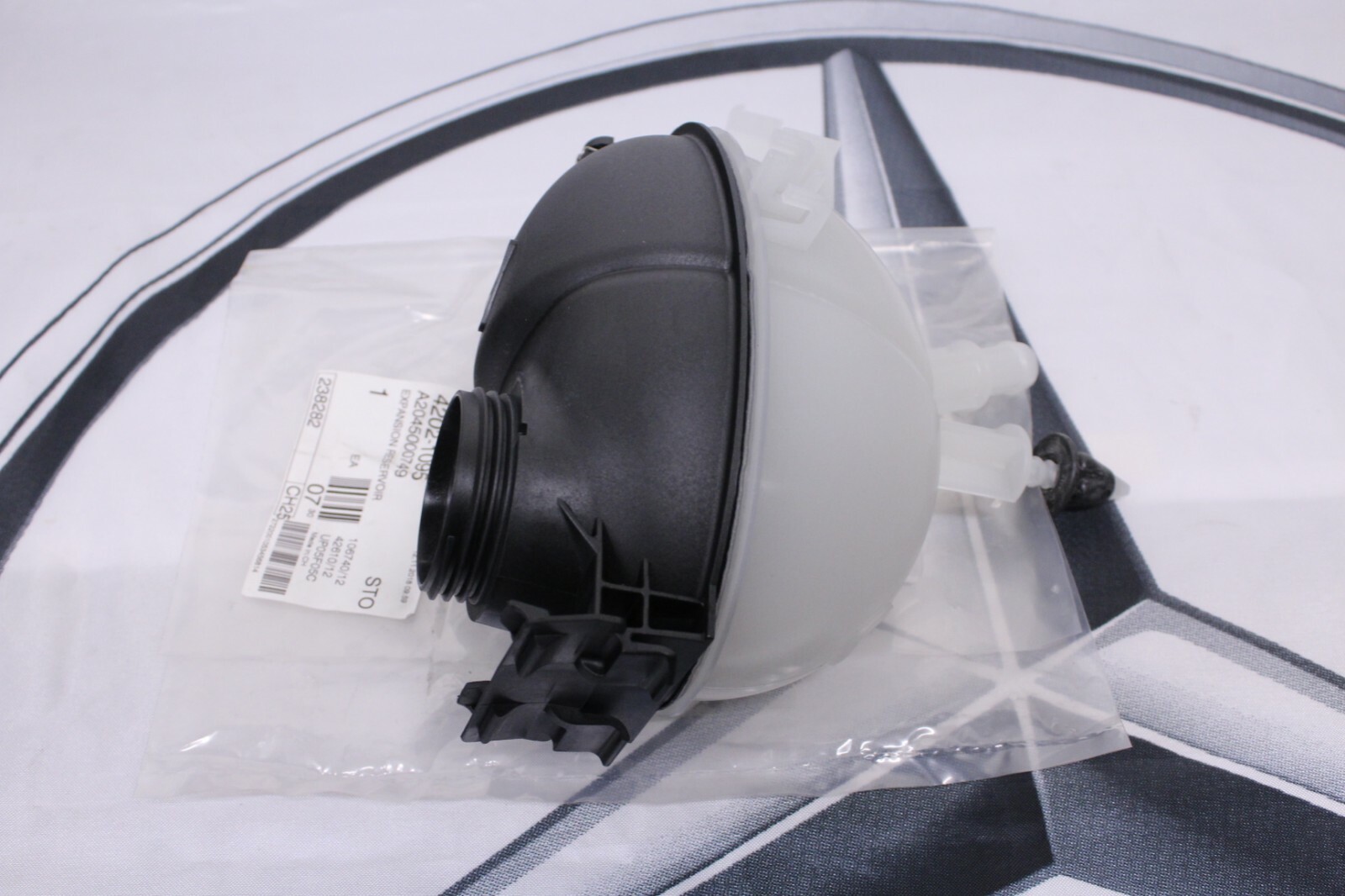 Genuine Mercedes-Benz W204 C-Class W212 E-Class Coolant Header Tank ...