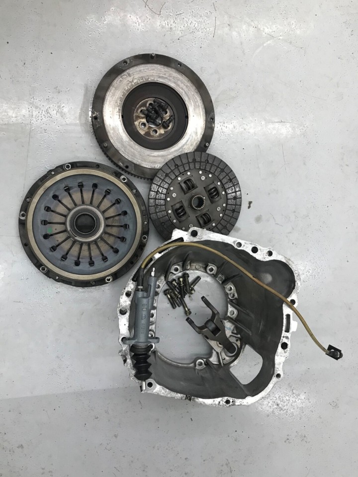Toyota MKIII 7mgte Supra R154 Clutch, flywheel, bellhousing, and more ...