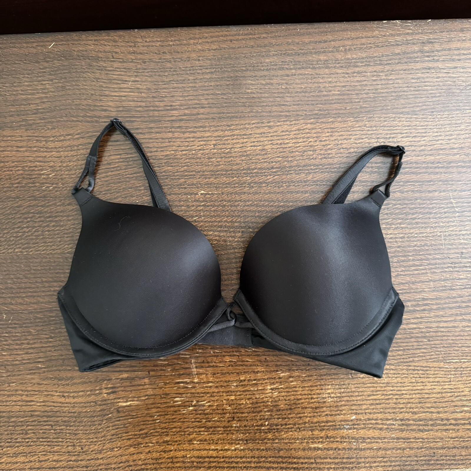 Victoria's Secret Miraculous Plunge Bra 32B - Gem