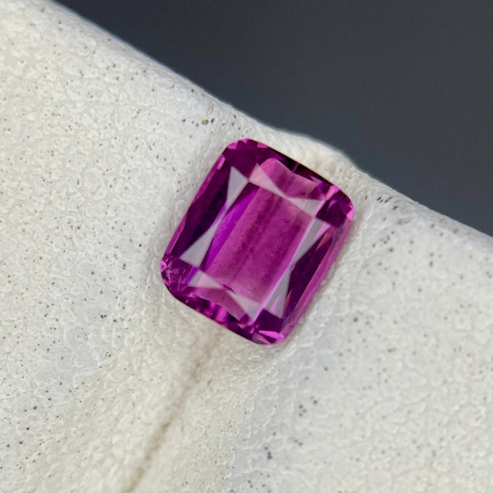 1.30ct Rhodolite Garnet Magenta Pink-Purple - Natural Untreated ...
