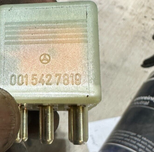 Relais Mercedes W126 W201 W124 W202 0015427819 | eBay.de