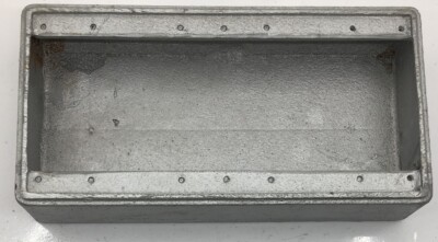 FS094 CROUSE HINDS NO MOUNTING FEET 4-GANG SHALLOW BOX WITHOUT MOUNTING ...