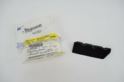 GM 25792287 Fender Bracket | eBay