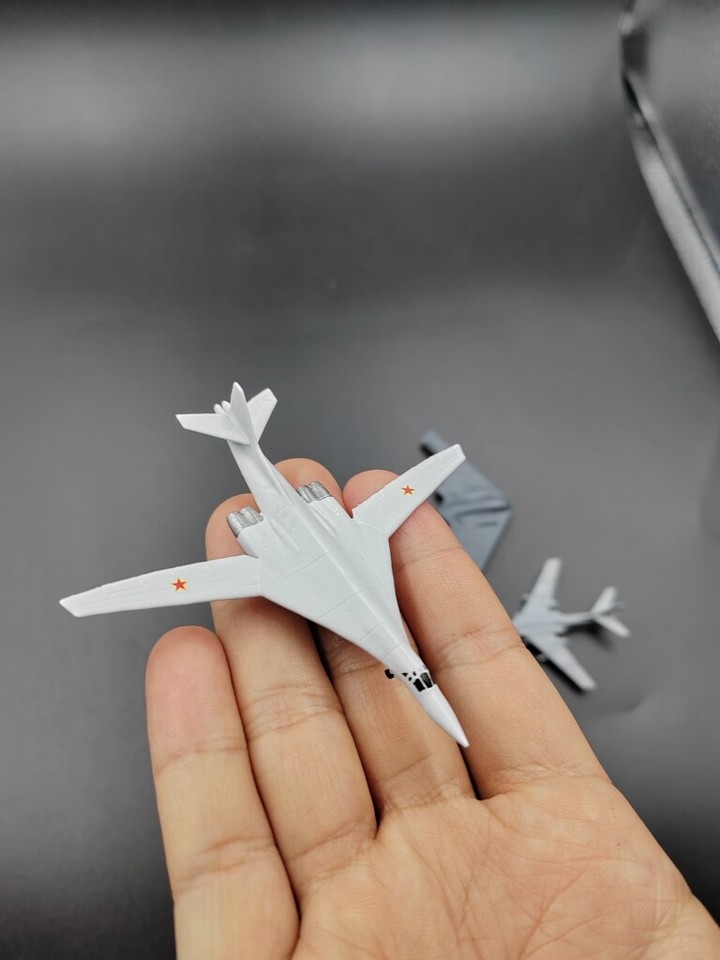 1/700 TU-160 bomber B2 Ghost fighter jet finished aircraft model 4pcs ...