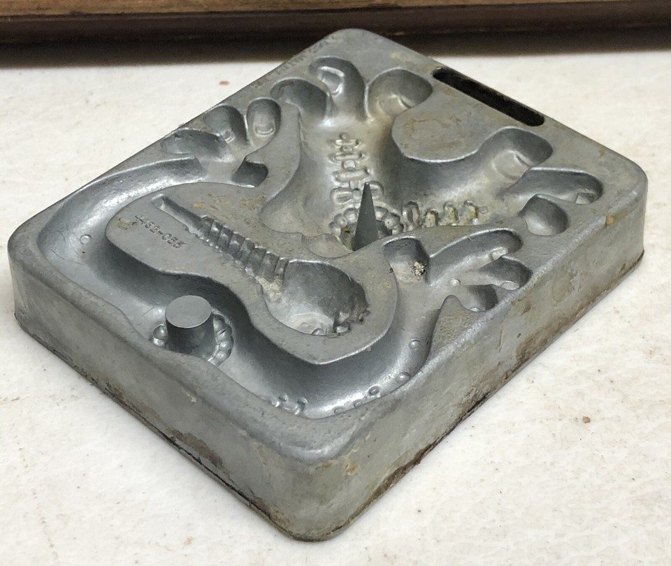 Vintage 1966 Mattel Thingmaker Creepy Crawlers Bug Maker Molds #4482 ...