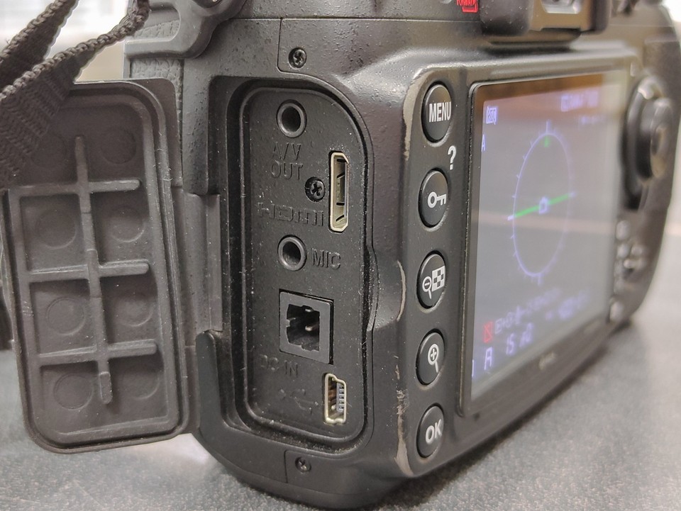 Nikon D300s 12.3MP DSLR Camera Body with Low Shutter Count - Black | eBay