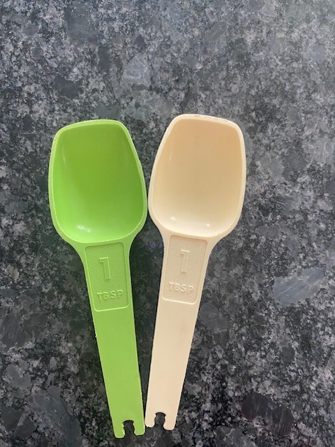 Vintage TUPPERWARE Replacement Variety Measuring Spoons -Yellow, Green ...