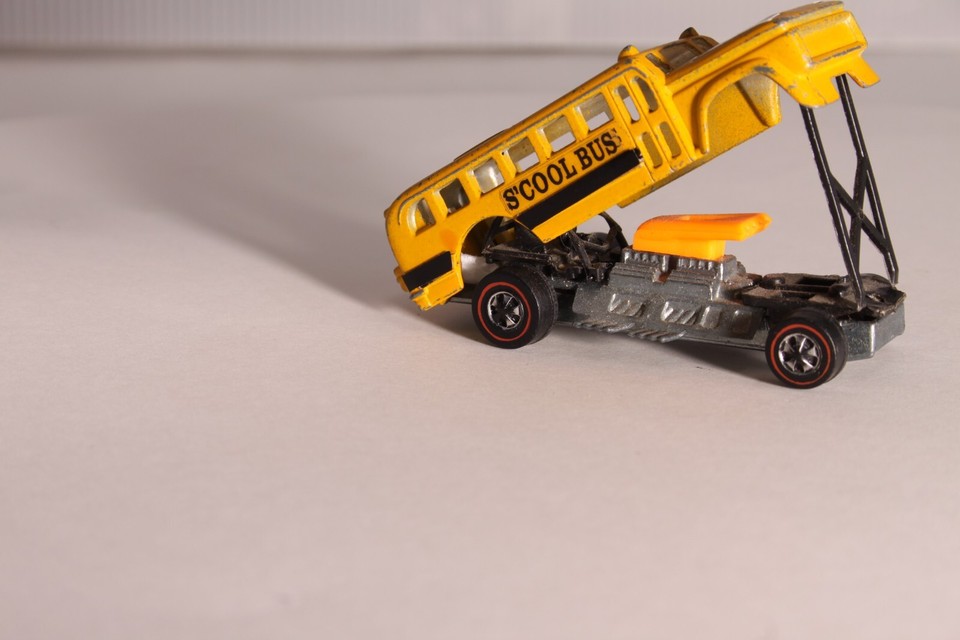 MATTEL HOT WHEELS 1970 REDLINE HEAVYWEIGHTS S'COOL BUS YELLOW HONG KONG ...