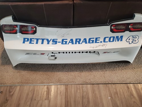 Erik Jones Richard Petty SIGNED Pettys Garage Race Used Sheetmetal Rear ...