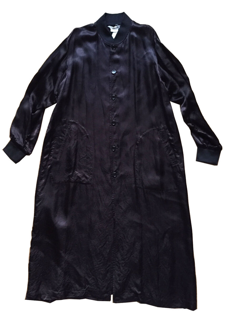 COMME Des GARCONS Long Satin Staff Coat Black CDG Logo 1986 COMME Des GARCONS Long Satin Staff Coat Black CDG Logo 1986