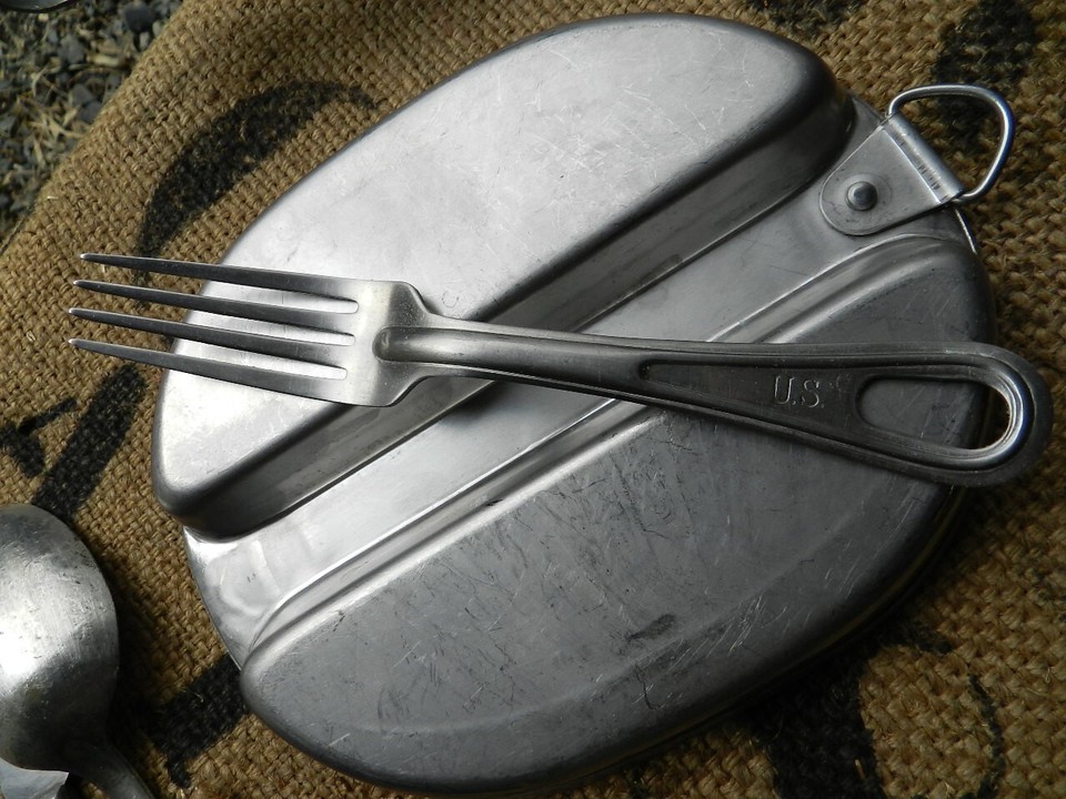 Vintage US Military Wyott Mess Kit With US Utensils,1947 | eBay
