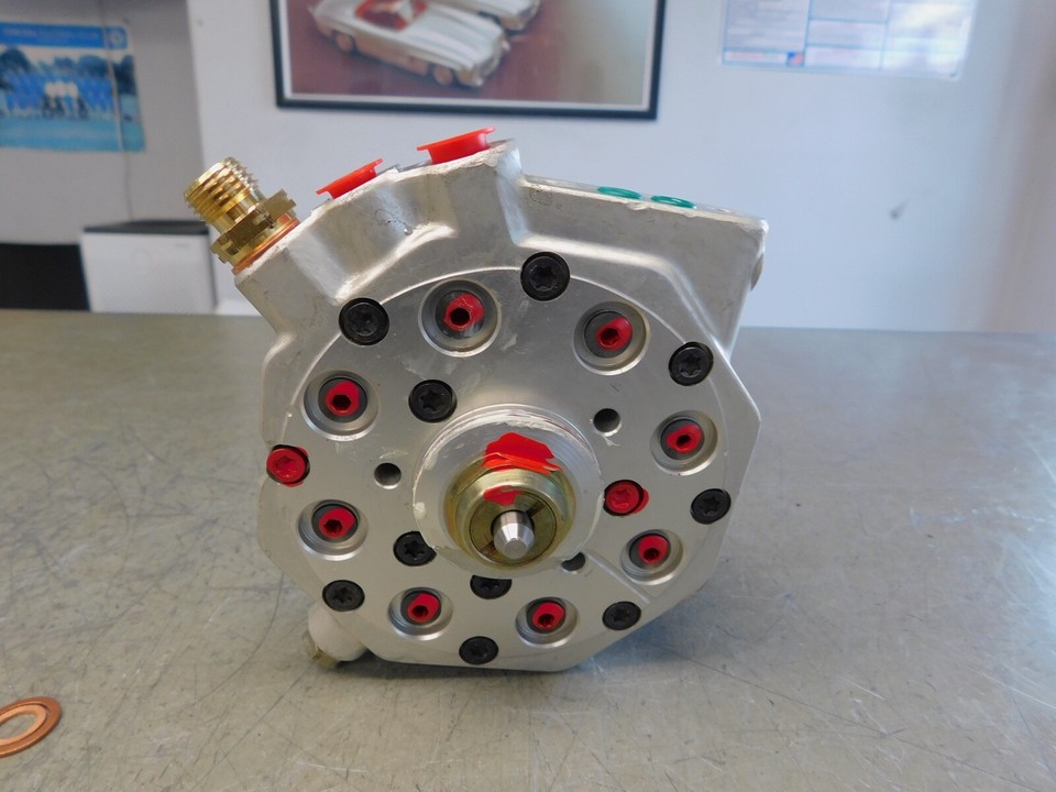 107 560SL FUEL DISTRIBUTOR 0438101018 / 0000742413 - REMANUFACTURED | eBay