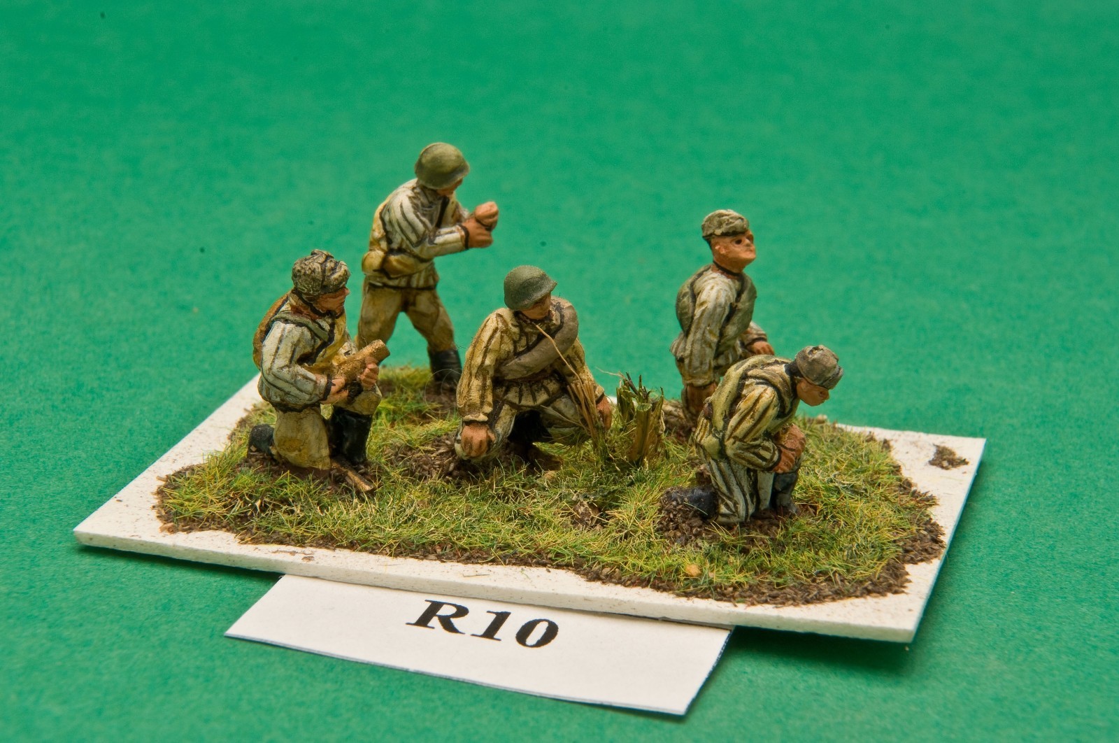 SGTS MESS R10 1/72 Diecast WWII Russian Artillery Crew (5 Figures) | eBay