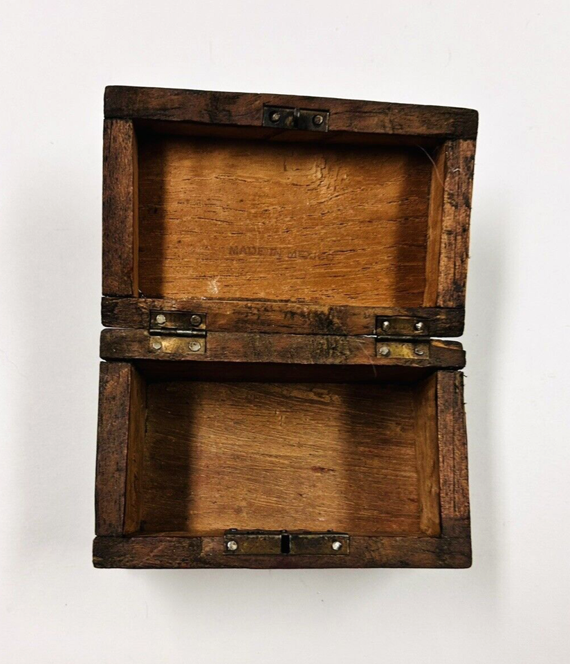 Vintage Primative Wood Chest Box Wooden Hand Carved 4 1/4" x 2 3/4" x 3 ...