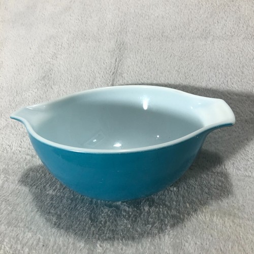 Pyrex Turquoise Blue Mixing Bowl Nesting Cinderella Bowl Vintage ...