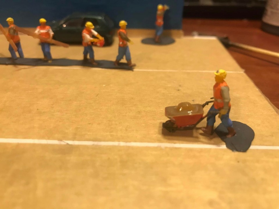 1/64 Scale Road or Construction Workers Set Painted | eBay