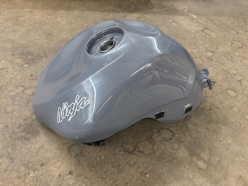 2019-2024 KAWASAKI NINJA ZX6R ZX 636 DENTED GAS FUEL TANK PETROL ...