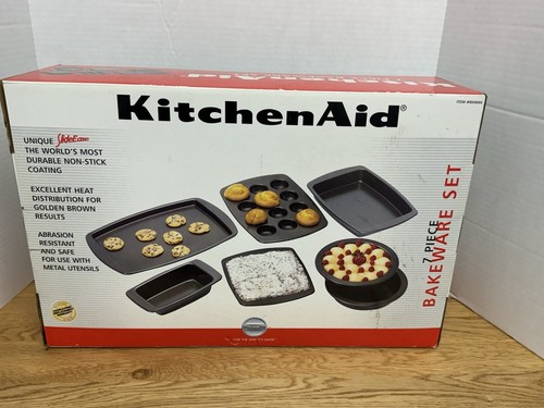 New KitchenAid 7 Piece Bakeware Set - Non Stick With Slide Ease Coating ...